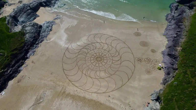Beach art to open Cornish climate change festival | Green